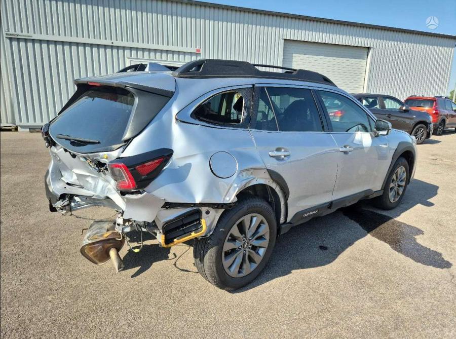 Pelēks Subaru Outback 2023 Klaipėda, ar dzinēja tilpumu 2.50 L un nobraukumu 11 tūkst. km par 6700 €, foto 3 vietnē AUTOMOTO.COM.LV