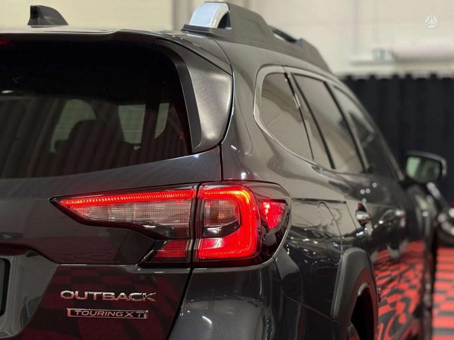 Grey Subaru Outback 2023 in Vilnius, with an engine capacity of 2.39 L and mileage of 23 thousand km for 30990 €, photo 11 on AUTOMOTO.COM.LV