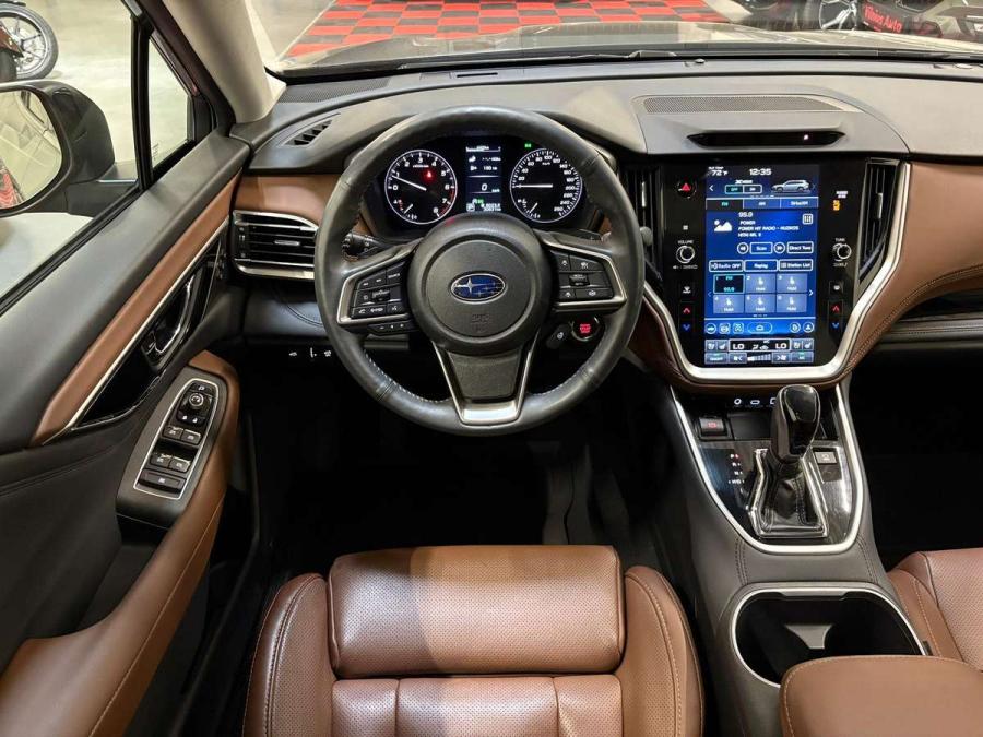 Grey Subaru Outback 2023 in Vilnius, with an engine capacity of 2.39 L and mileage of 23 thousand km for 30990 €, photo 22 on AUTOMOTO.COM.LV