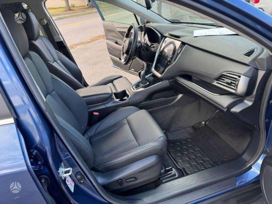 Grey Subaru Outback 2023 in Klaipeda, with an engine capacity of 2.39 L and mileage of 76 thousand km for 20400 €, photo 7 on AUTOMOTO.COM.LV