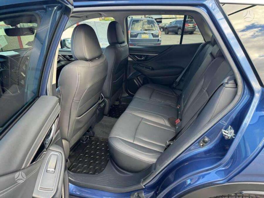 Grey Subaru Outback 2023 in Klaipeda, with an engine capacity of 2.39 L and mileage of 76 thousand km for 20400 €, photo 10 on AUTOMOTO.COM.LV