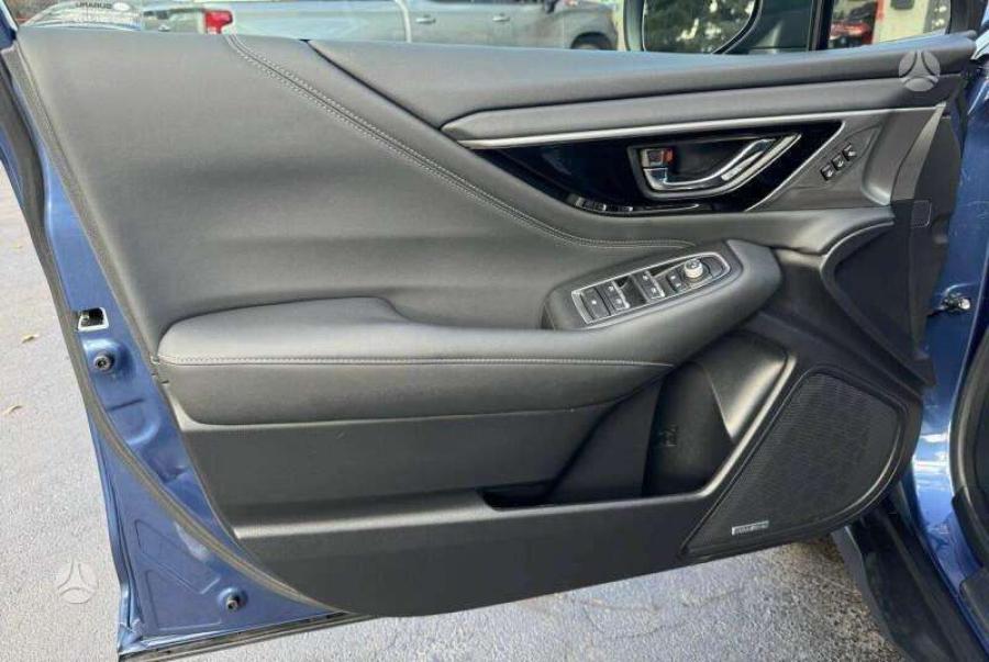 Grey Subaru Outback 2023 in Klaipeda, with an engine capacity of 2.39 L and mileage of 76 thousand km for 20400 €, photo 12 on AUTOMOTO.COM.LV