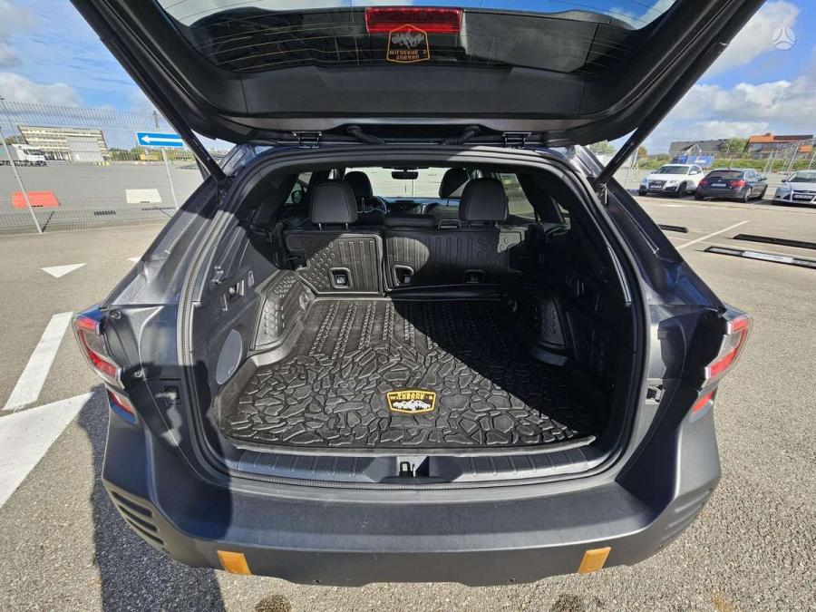 Grey Subaru Outback 2024 in Klaipeda, with an engine capacity of 2.39 L and mileage of 37 thousand km for 28900 €, photo 22 on AUTOMOTO.COM.LV