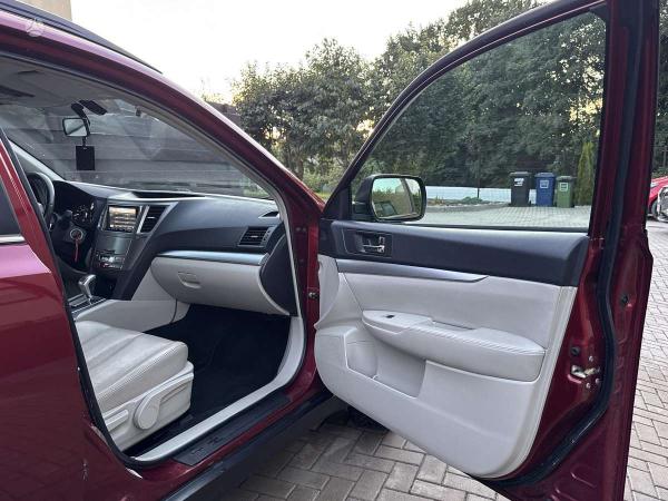 Red Subaru Outback 2011 in Vilnius, with an engine capacity of 2.46 L and mileage of 340 thousand km for 7200 €, photo 10 on AUTOMOTO.COM.LV
