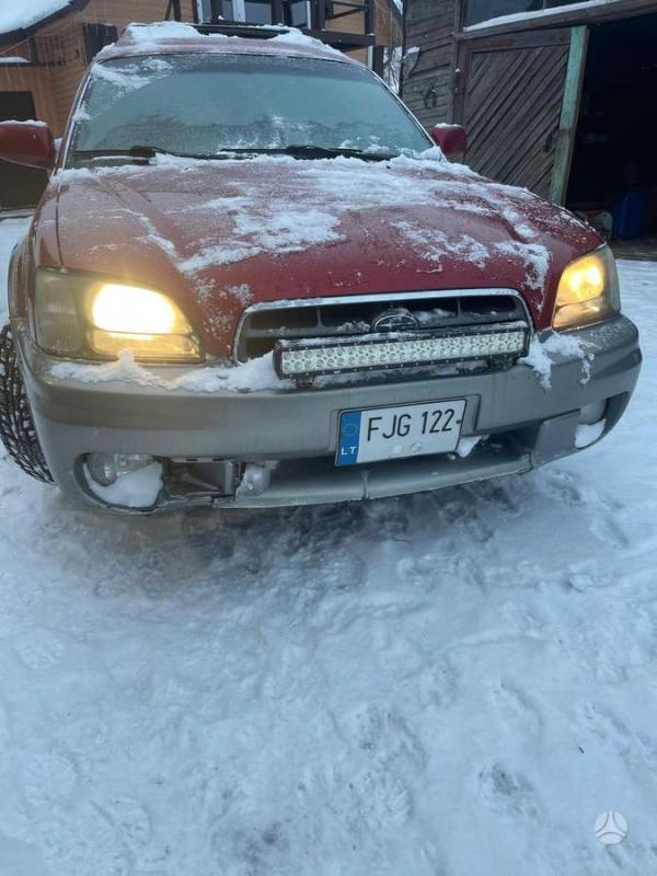 Red Subaru Outback 2002 in Vilnius, with an engine capacity of 2.46 L and mileage of 334 thousand km for 1400 €, photo 10 on AUTOMOTO.COM.LV
