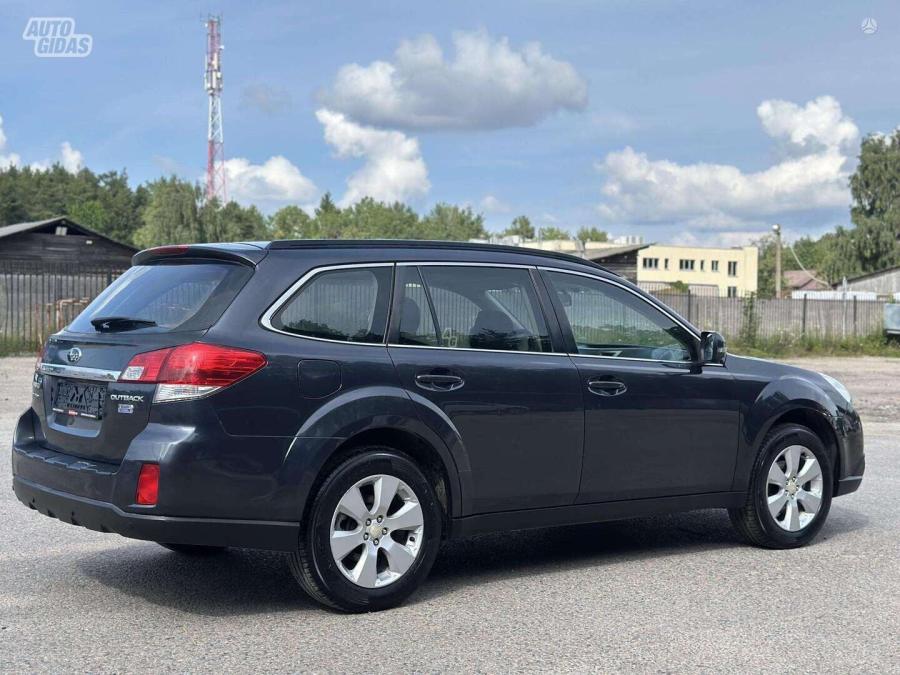 Sarkans Subaru Outback 2010 Viļņa, ar dzinēja tilpumu 0.00 L un nobraukumu 188 tūkst. km par 3750 €, foto 7 vietnē AUTOMOTO.COM.LV