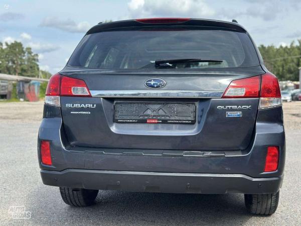 Red Subaru Outback 2010 in Vilnius, with an engine capacity of 0.00 L and mileage of 188 thousand km for 3750 €, photo 8 on AUTOMOTO.COM.LV