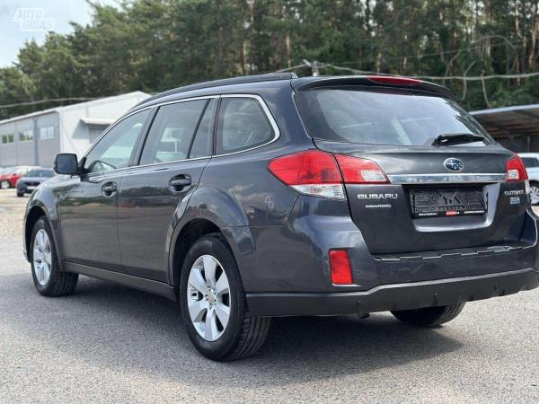 Red Subaru Outback 2010 in Vilnius, with an engine capacity of 0.00 L and mileage of 188 thousand km for 3750 €, photo 9 on AUTOMOTO.COM.LV