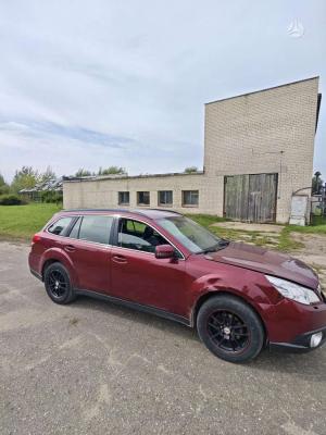 Sarkans Subaru Outback 2011 Šakiai, ar dzinēja tilpumu 2.46 L un nobraukumu 281 tūkst. km par 3999 €, foto 5 vietnē AUTOMOTO.COM.LV