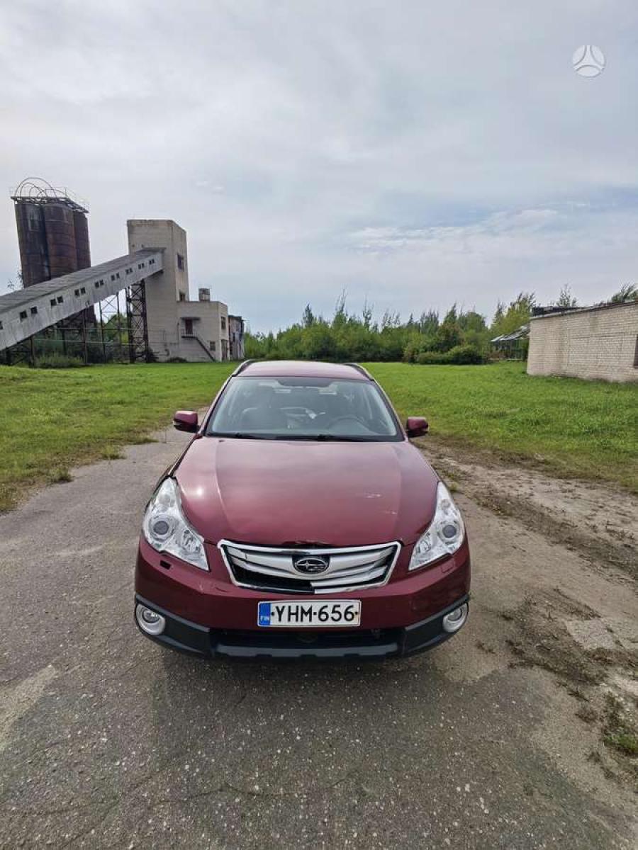Sarkans Subaru Outback 2011 Šakiai, ar dzinēja tilpumu 2.46 L un nobraukumu 281 tūkst. km par 3999 €, foto 6 vietnē AUTOMOTO.COM.LV