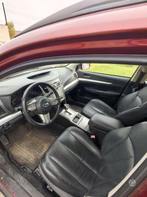 Sarkans Subaru Outback 2011 Šakiai, ar dzinēja tilpumu 2.46 L un nobraukumu 281 tūkst. km par 3999 €, foto 7 vietnē AUTOMOTO.COM.LV