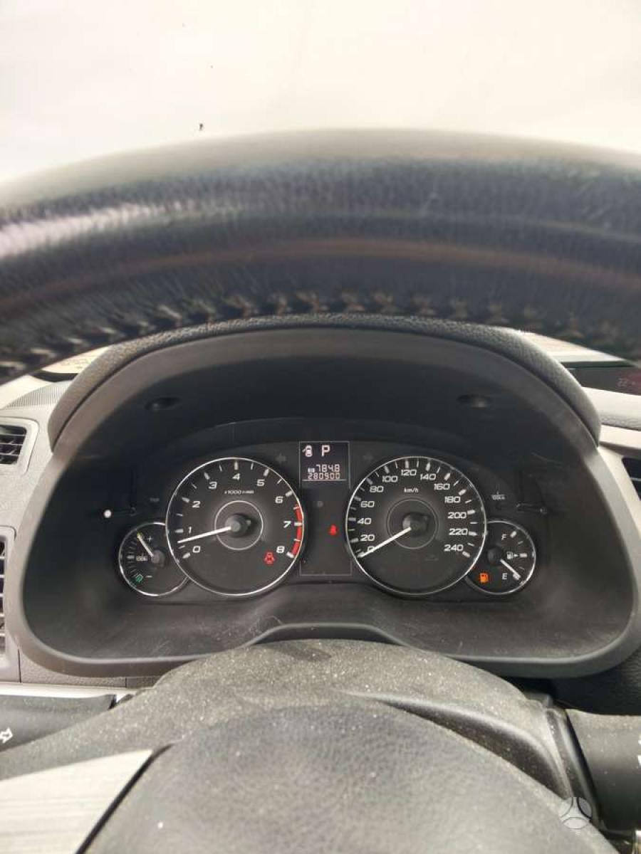 Sarkans Subaru Outback 2011 Šakiai, ar dzinēja tilpumu 2.46 L un nobraukumu 281 tūkst. km par 3999 €, foto 8 vietnē AUTOMOTO.COM.LV