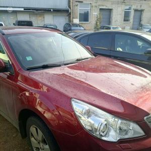 Red Subaru Outback 2012 in Vilnius, with an engine capacity of 2.50 L and mileage of 394 thousand km for 2500 €, photo 5 on AUTOMOTO.COM.LV