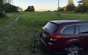Red Subaru Outback 2013 in Tallinn, with an engine capacity of 2.50 L and mileage of 180 thousand km for 6500 €, photo 3 on AUTOMOTO.COM.LV