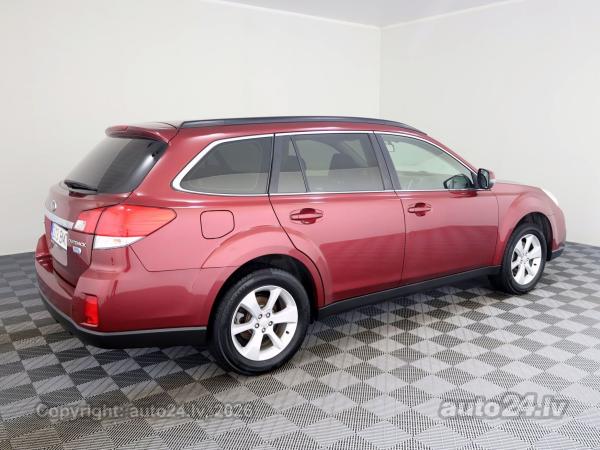 Red Subaru Outback 2014 in Tallinn, with an engine capacity of 2.00 L and mileage of 347 thousand km for 3499 €, photo 3 on AUTOMOTO.COM.LV