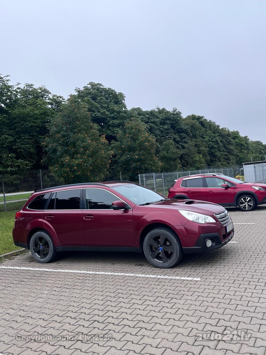Red Subaru Outback 2014 in Tallinn, with an engine capacity of 2.00 L and mileage of 340 thousand km for 3700 €, photo 3 on AUTOMOTO.COM.LV