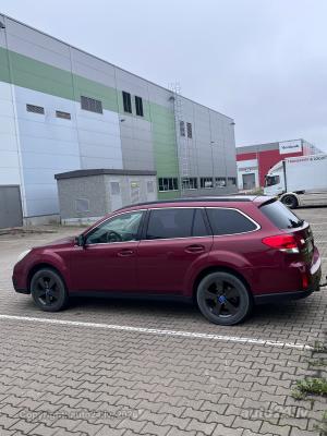 Red Subaru Outback 2014 in Tallinn, with an engine capacity of 2.00 L and mileage of 340 thousand km for 3700 €, photo 8 on AUTOMOTO.COM.LV
