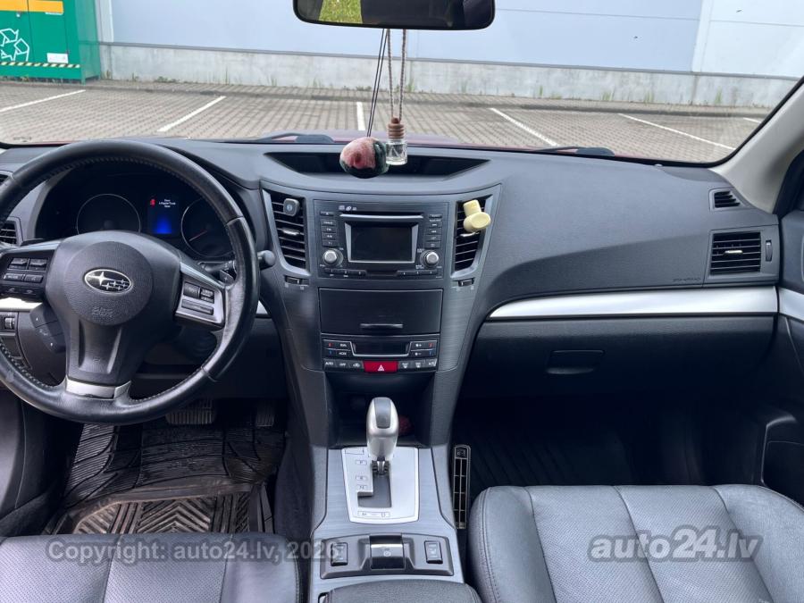 Red Subaru Outback 2014 in Tallinn, with an engine capacity of 2.00 L and mileage of 340 thousand km for 3700 €, photo 10 on AUTOMOTO.COM.LV