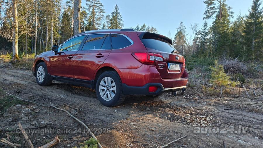 Sarkans Subaru Outback 2015 Tallina, ar dzinēja tilpumu 2.50 L un nobraukumu 180 tūkst. km par 13500 €, foto 7 vietnē AUTOMOTO.COM.LV