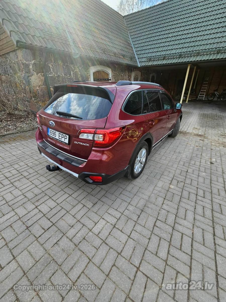 Red Subaru Outback 2016 in Tartu, with an engine capacity of 2.50 L and mileage of 195 thousand km for 13900 €, photo 6 on AUTOMOTO.COM.LV