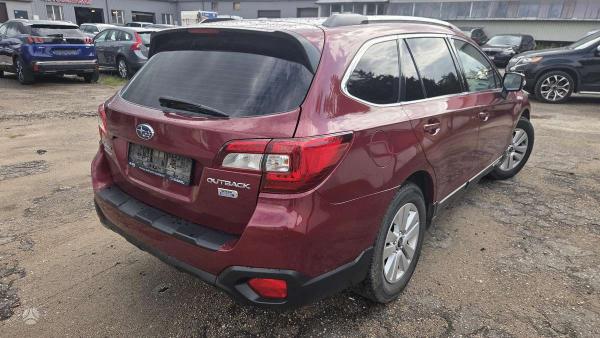Red Subaru Outback 2016 in Utena, with an engine capacity of 2.00 L and mileage of 161 thousand km for 5950 €, photo 3 on AUTOMOTO.COM.LV