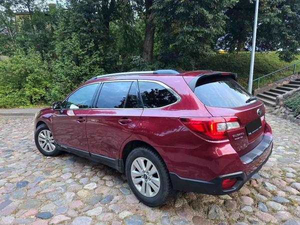 Red Subaru Outback 2016 in Utena, with an engine capacity of 2.00 L and mileage of 160 thousand km for 5950 €, photo 5 on AUTOMOTO.COM.LV