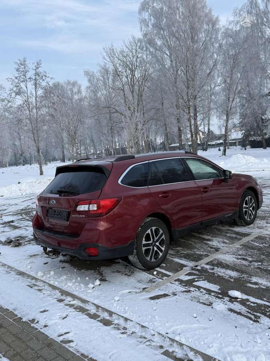 Red Subaru Outback 2018 in Siauliai, with an engine capacity of 2.50 L and mileage of 167 thousand km for 13599 €, photo 2 on AUTOMOTO.COM.LV