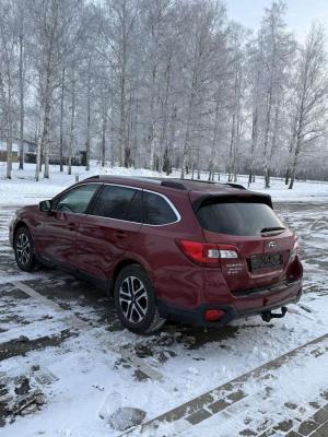 Red Subaru Outback 2018 in Siauliai, with an engine capacity of 2.50 L and mileage of 167 thousand km for 13599 €, photo 3 on AUTOMOTO.COM.LV