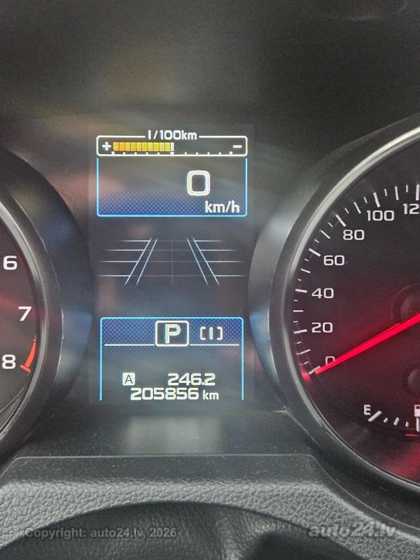 Red Subaru Outback 2018 in Rakvere, with an engine capacity of 2.50 L and mileage of 206 thousand km for 12600 €, photo 7 on AUTOMOTO.COM.LV