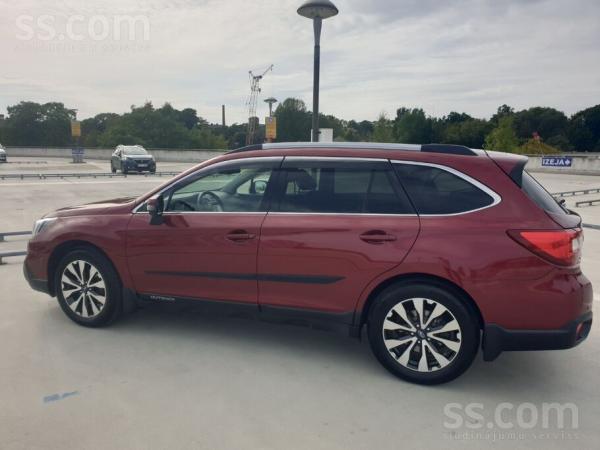 Red Subaru Outback 2018 in Riga, with an engine capacity of 2.00 L and mileage of 114 thousand km for 16000 €, photo 4 on AUTOMOTO.COM.LV