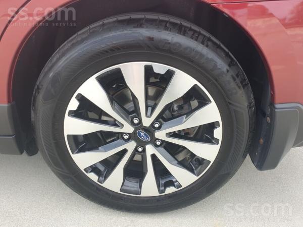 Red Subaru Outback 2018 in Riga, with an engine capacity of 2.00 L and mileage of 114 thousand km for 16000 €, photo 5 on AUTOMOTO.COM.LV