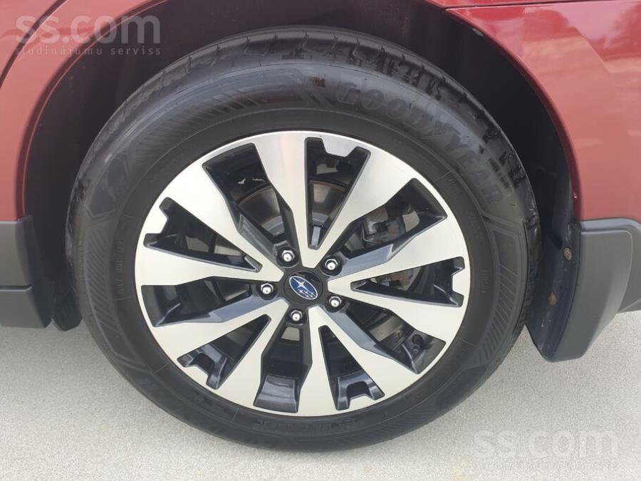 Red Subaru Outback 2018 in Riga, with an engine capacity of 2.00 L and mileage of 114 thousand km for 16000 €, photo 5 on AUTOMOTO.COM.LV