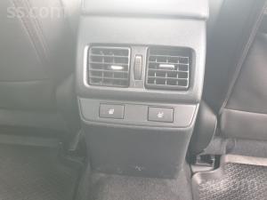 Red Subaru Outback 2018 in Riga, with an engine capacity of 2.00 L and mileage of 114 thousand km for 16000 €, photo 14 on AUTOMOTO.COM.LV