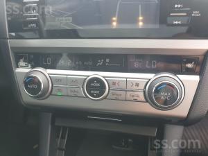Red Subaru Outback 2018 in Riga, with an engine capacity of 2.00 L and mileage of 114 thousand km for 16000 €, photo 25 on AUTOMOTO.COM.LV
