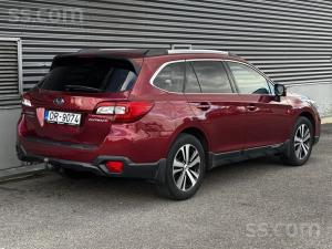 Red Subaru Outback 2018 in Riga, with an engine capacity of 2.50 L and mileage of 158 thousand km for 15900 €, photo 6 on AUTOMOTO.COM.LV