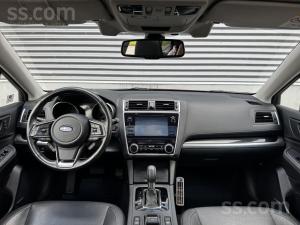 Red Subaru Outback 2018 in Riga, with an engine capacity of 2.50 L and mileage of 158 thousand km for 15900 €, photo 14 on AUTOMOTO.COM.LV