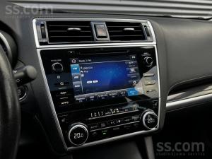 Red Subaru Outback 2018 in Riga, with an engine capacity of 2.50 L and mileage of 158 thousand km for 15900 €, photo 18 on AUTOMOTO.COM.LV