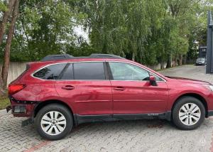 Red Subaru Outback 2019 in Siauliai, with an engine capacity of 2.50 L and mileage of 244 thousand km for 7800 €, photo 6 on AUTOMOTO.COM.LV