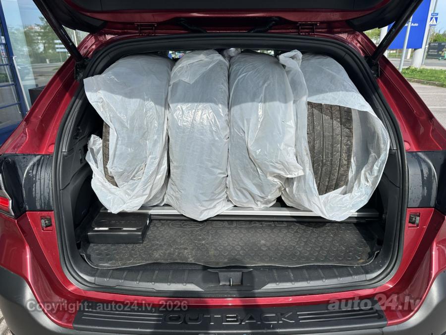 Red Subaru Outback 2021 in Tallinn, with an engine capacity of 2.50 L and mileage of 153 thousand km for 20990 €, photo 14 on AUTOMOTO.COM.LV