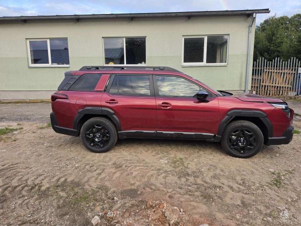 Subaru Outback 2026 Druskininkai vietnÄ Sarkans Subaru Outback 2026 Druskininkai, ar dzinÄja tilpumu 2.50 L un nobraukumu 12 tÅ«kst. km par 23595 ā¬, foto 6 vietnÄ AUTOMOTO.COM.LV
