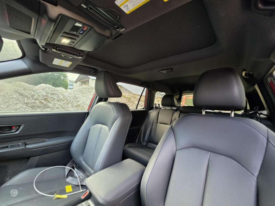 Sarkans Subaru Outback 2026 Druskininkai, ar dzinēja tilpumu 2.50 L un nobraukumu 12 tūkst. km par 23595 €, foto 13 vietnē AUTOMOTO.COM.LV