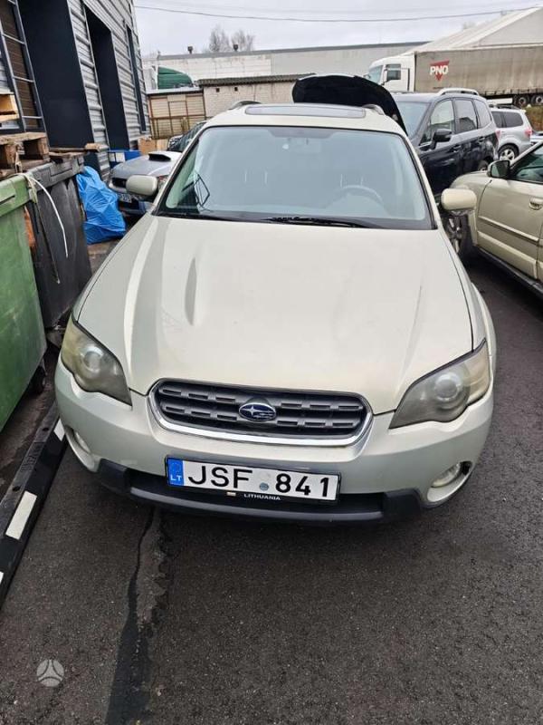 Subaru Outback 2004 Viļņa, ar dzinēja tilpumu 2.46 L un nobraukumu 250 tūkst. km par 1150 €, foto 1 vietnē AUTOMOTO.COM.LV