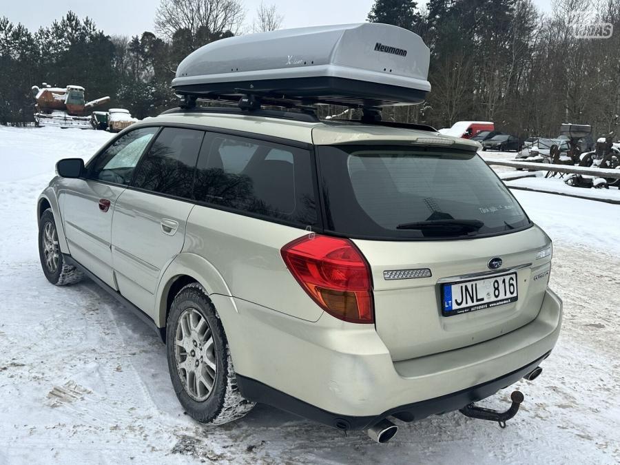 Subaru Outback 2004 in Vilnius, with an engine capacity of 2.50 L and mileage of 400 thousand km for 2499 €, photo 3 on AUTOMOTO.COM.LV