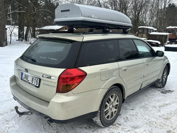 Subaru Outback 2004 in Vilnius, with an engine capacity of 2.50 L and mileage of 400 thousand km for 2499 €, photo 4 on AUTOMOTO.COM.LV