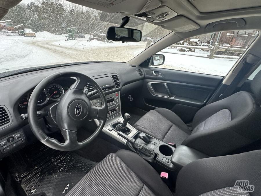 Subaru Outback 2004 in Vilnius, with an engine capacity of 2.50 L and mileage of 400 thousand km for 2499 €, photo 7 on AUTOMOTO.COM.LV