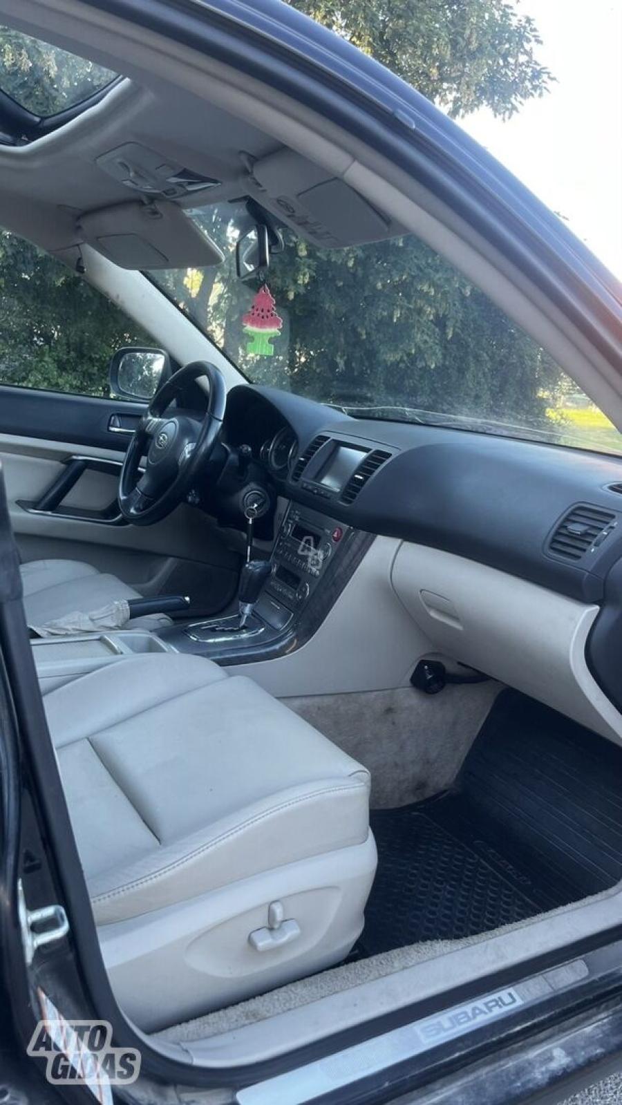 Subaru Outback 2004 in Silute, with an engine capacity of 3.00 L and mileage of 387 thousand km for 2199 €, photo 13 on AUTOMOTO.COM.LV