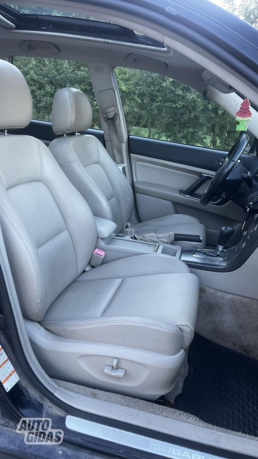 Subaru Outback 2004 in Silute, with an engine capacity of 3.00 L and mileage of 387 thousand km for 1999 €, photo 15 on AUTOMOTO.COM.LV