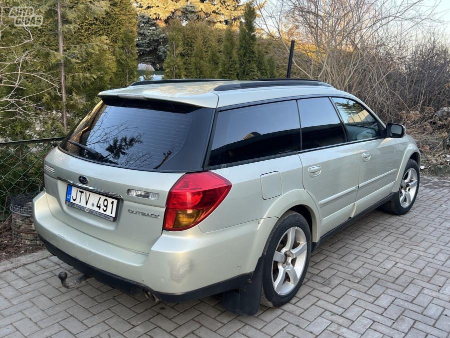 Subaru Outback 2005 in Vilnius, with an engine capacity of 2.50 L and mileage of 380 thousand km for 1250 €, photo 3 on AUTOMOTO.COM.LV