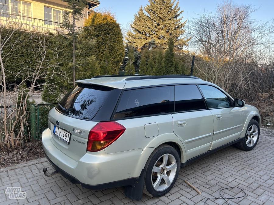 Subaru Outback 2005 in Vilnius, with an engine capacity of 2.50 L and mileage of 380 thousand km for 1250 €, photo 4 on AUTOMOTO.COM.LV