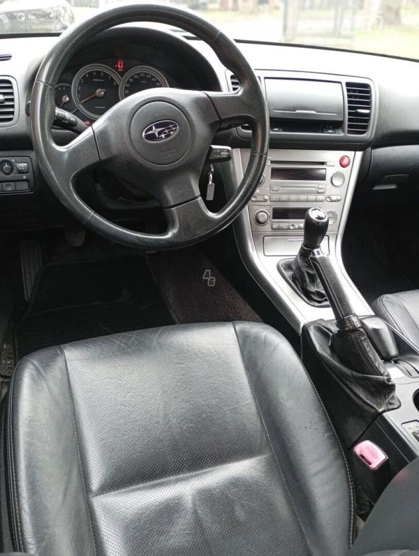 Subaru Outback 2005 in Utena, with an engine capacity of 2.50 L and mileage of 229 thousand km for 3800 €, photo 9 on AUTOMOTO.COM.LV
